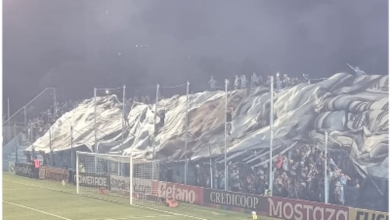 Los hinchas de Estudiantes palpitaron el regreso a Primera como local ...